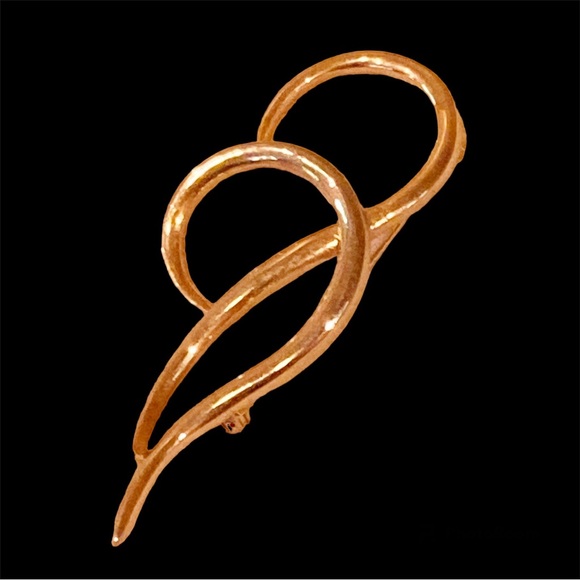 Jewelry | Vintage Stylized Double Swirl Gold Tone Brooch | Poshmark